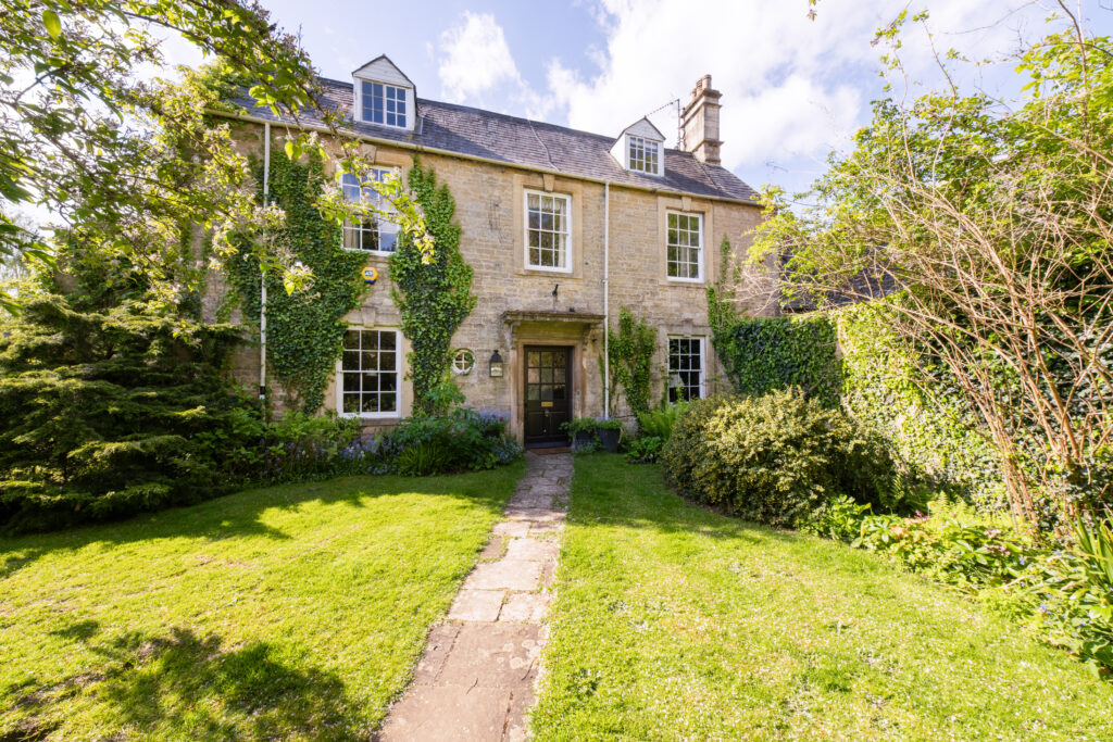 Ivy House, Charlbury - The Country House Department