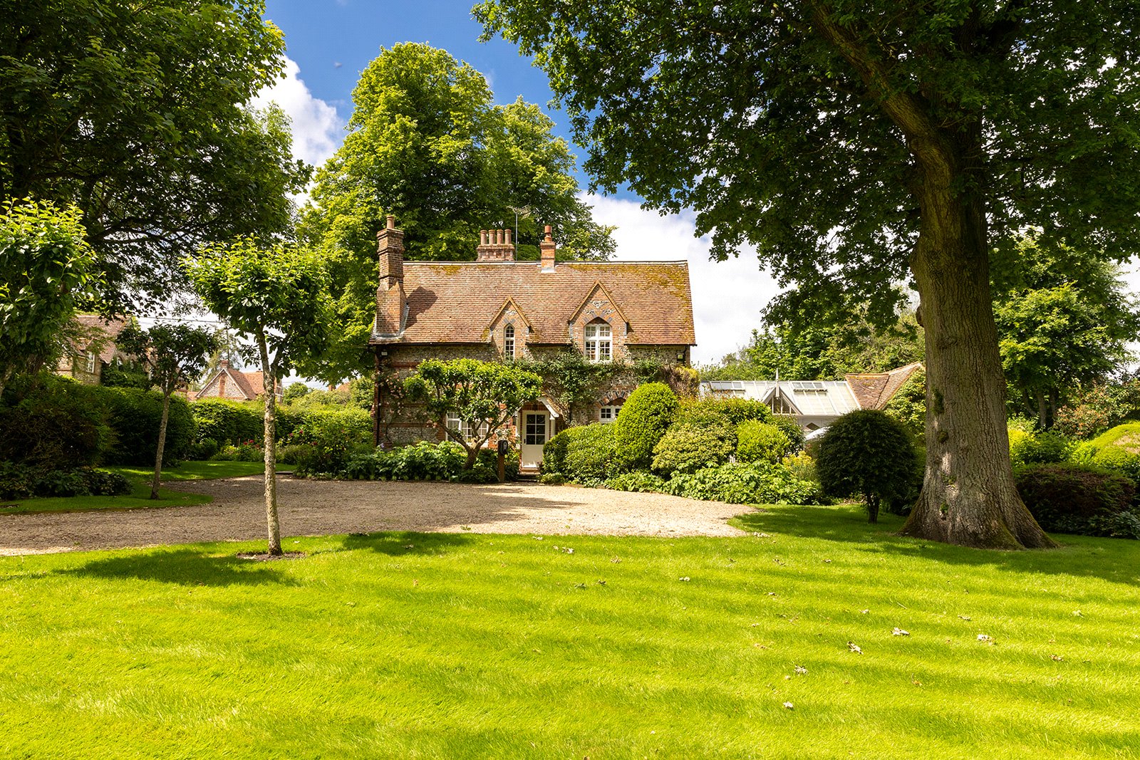 The Hassock, 21 Oxenwood - The Country House Department